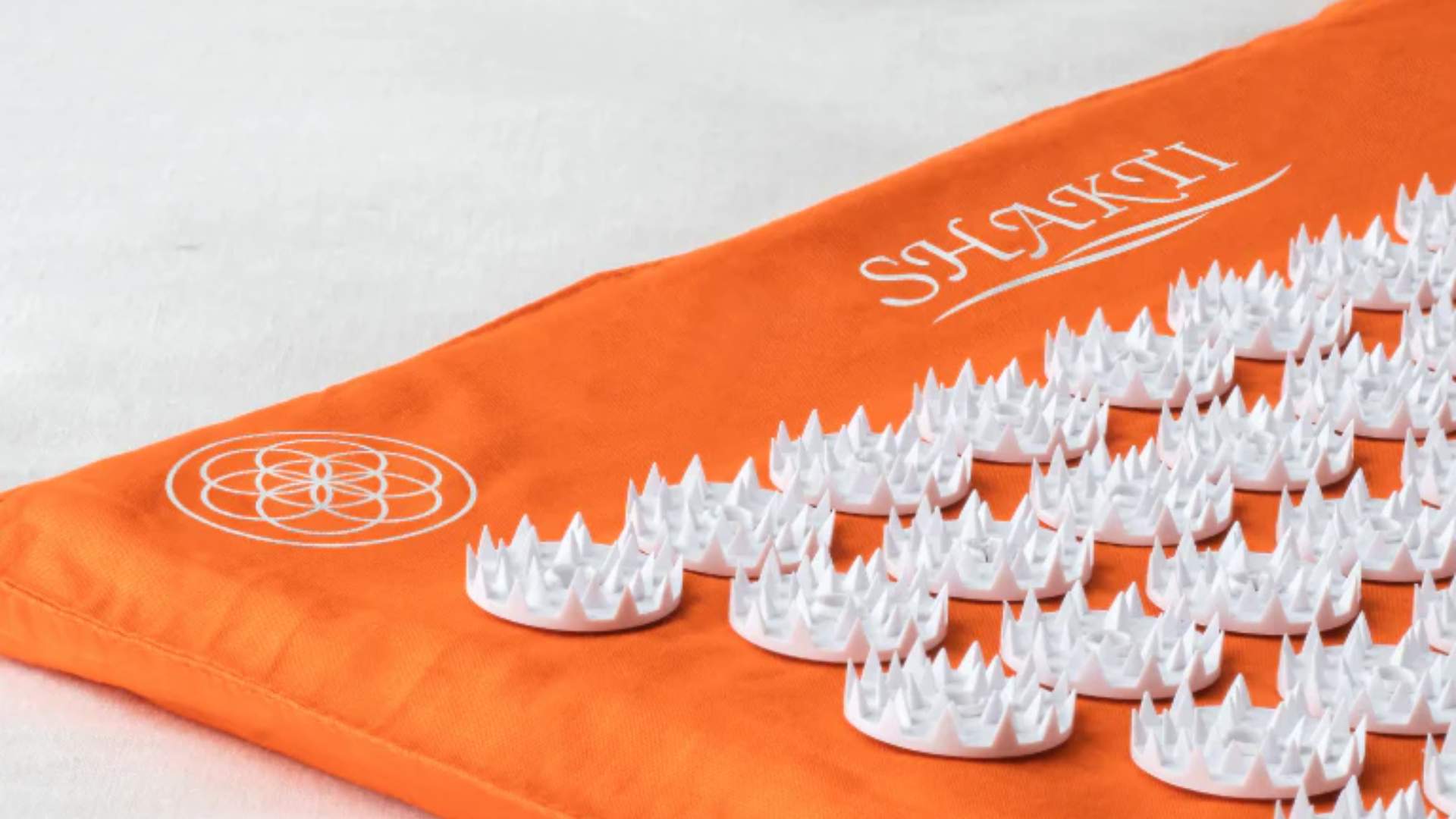 シャクティマットで自律神経が整う？使い方・体験談・妊娠中・Amazon通販など【小田切ヒロさんで話題】｜nanaon