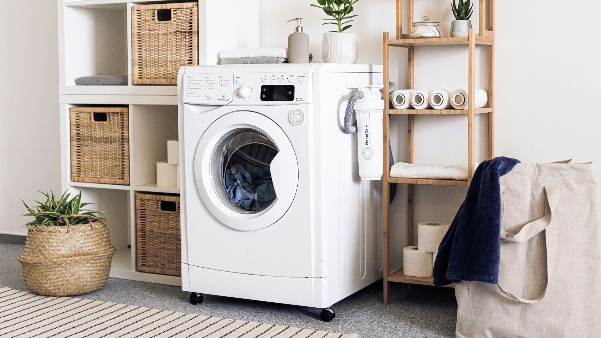 洗濯機にパイプユニッシュは直接入れていい？注意点と使用法の解説！｜nanaon